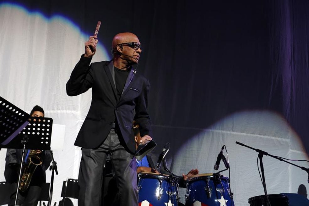 Falleció el gran salsero puertorriqueño Roberto Roena - DiarioRepublica.com