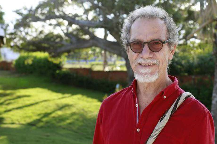 Julio Olaciregui: entre el mito y la carnavalización de la escritura ...