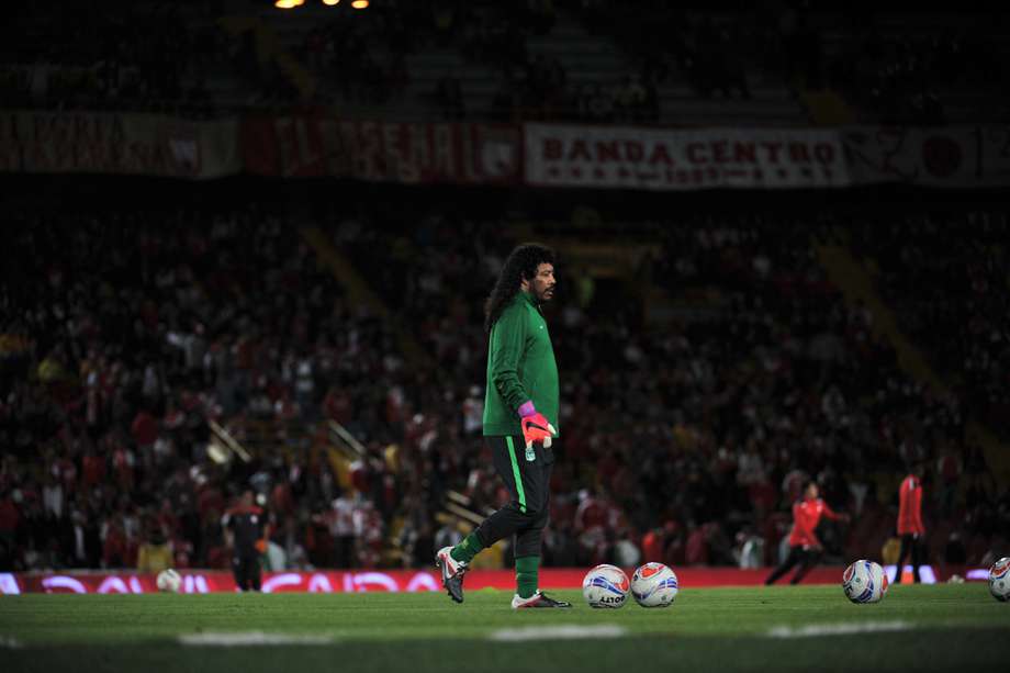 El partido judicial entre René Higuita y la SAE por una propiedad en ...