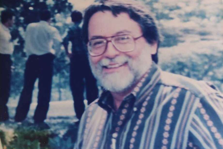 Matar el pensamiento crítico capítulo de La voz de los lápices escrito ...