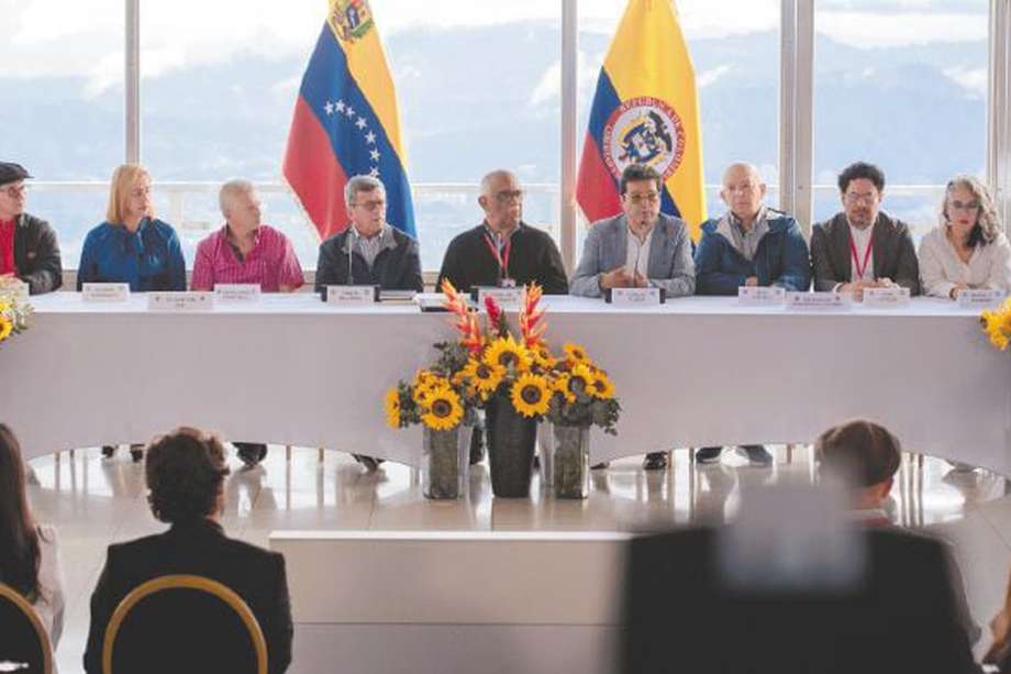 Negociar Con El Eln Una Historia De Desencuentros Que Urge Revisar