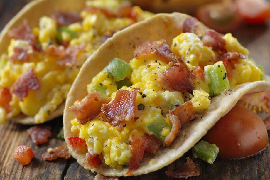 ¿Tacos de huevo para el desayuno? Aquí te enseñamos a hacerlos | EL ...