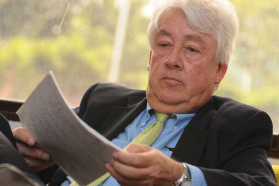 El exfiscal Luis Camilo Osorio y el paramilitarismo: una historia sin investigar / Noticias ...