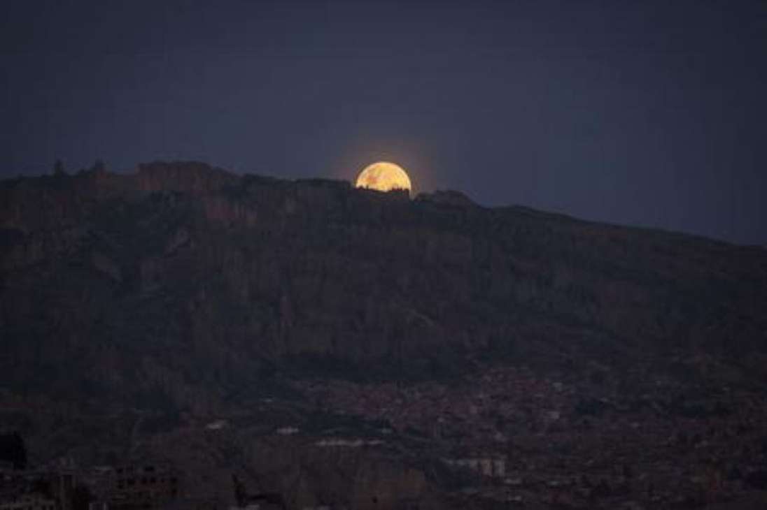 Las mejores imágenes que dejó la “Luna rosa” | EL ESPECTADOR
