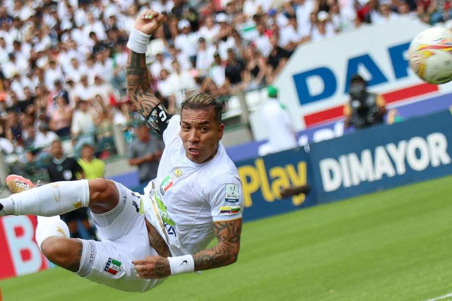 ¡Histórico! Vea el impresionante golazo con el que Dayro Moreno alcanzó ...