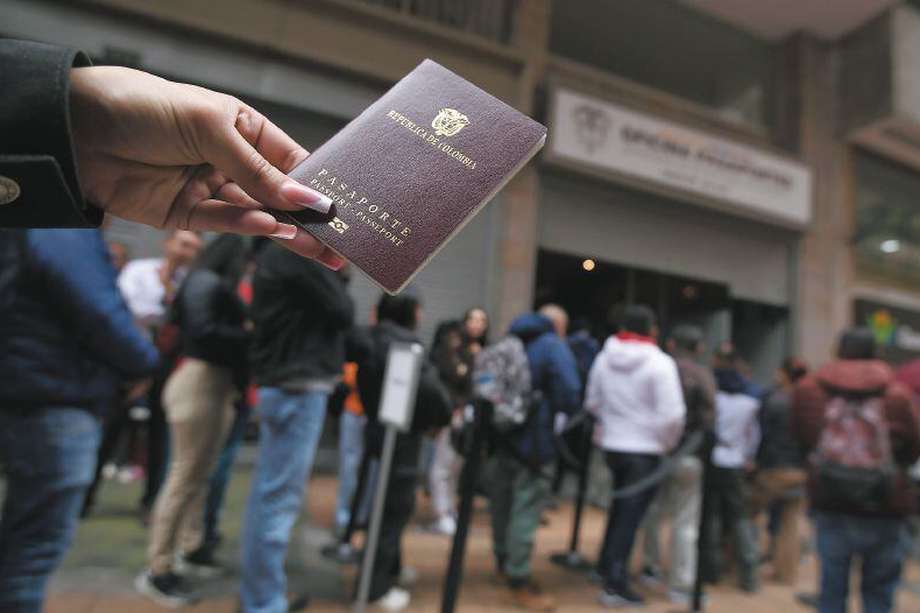 Licitación de pasaportes tiene dineros, pero se enreda el certificado ...