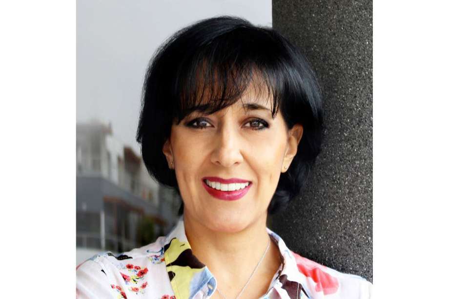 María Fernanda Heredia, la escritora ecuatoriana, recibió el ...