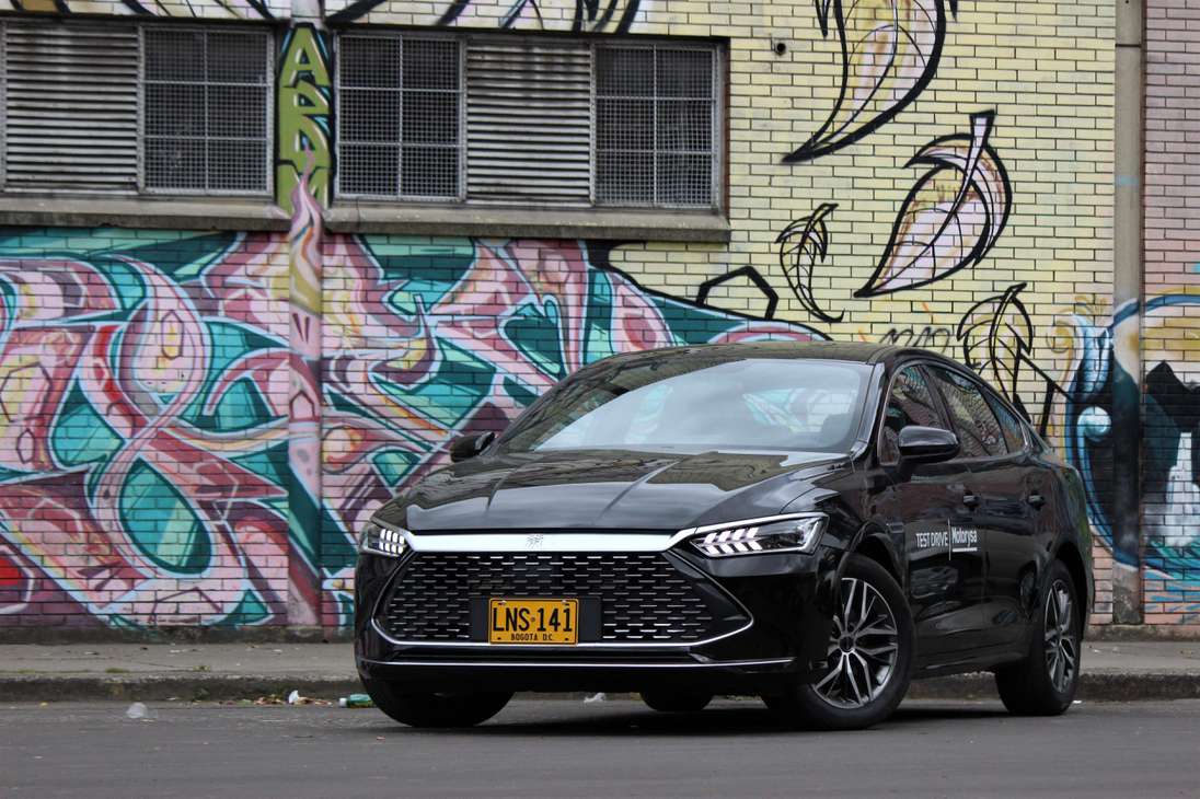 En fotos: el BYD Qin Plus, híbrido enchufable, que se vende en Colombia ...