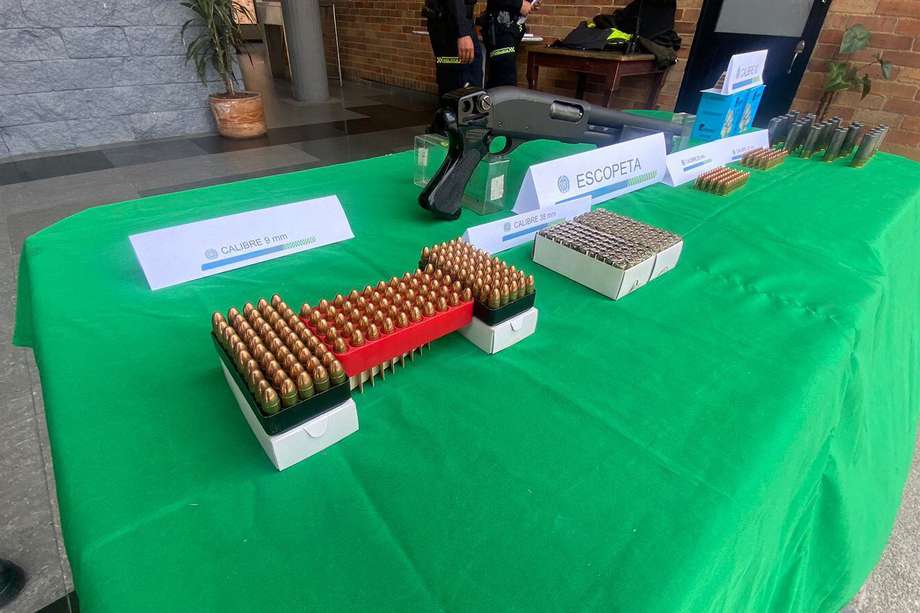 Bogotá: incautan 416 cartuchos de munición en presunto depósito de ...