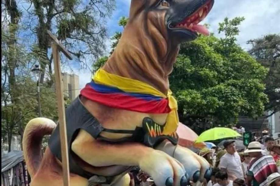 (Video) Con enorme carroza, así rindieron homenaje a perro Wilson en ...